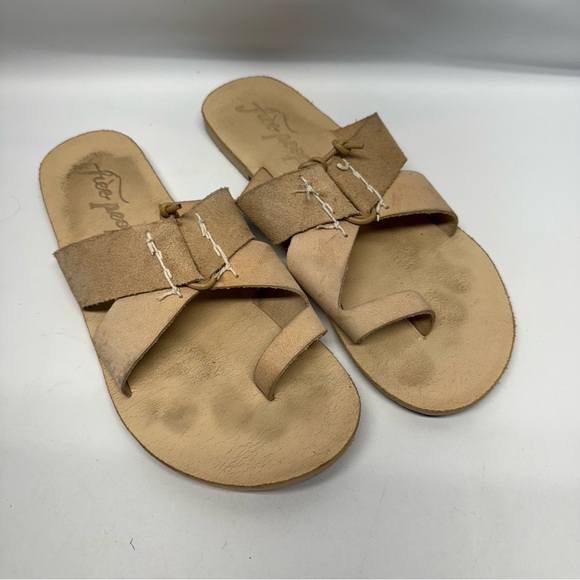 Free People | Shoes | Free People Sophie Slip On Toe Loop Boho Leather ...